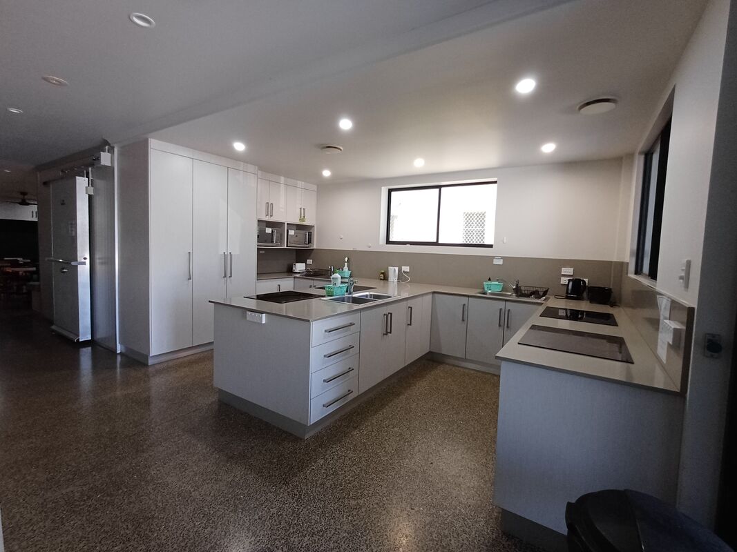6 Bed Shared Ensuite Room Accommodation - Alberts Innisfail QLD